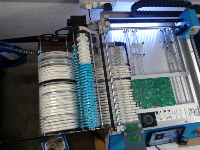 Charmhigh CHMT36VA PC Control SMT Pick And Place Machine , 2 Cameras ...