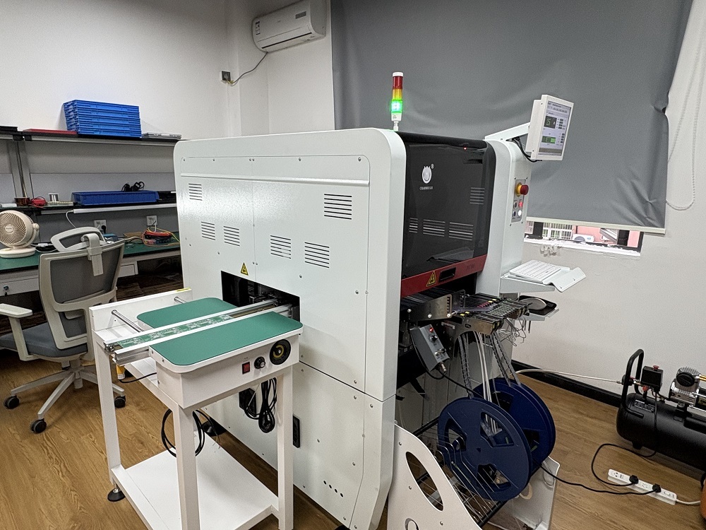 Charmhigh TC06 Pick and Place Machine 6 heads Compact & High Precision ...